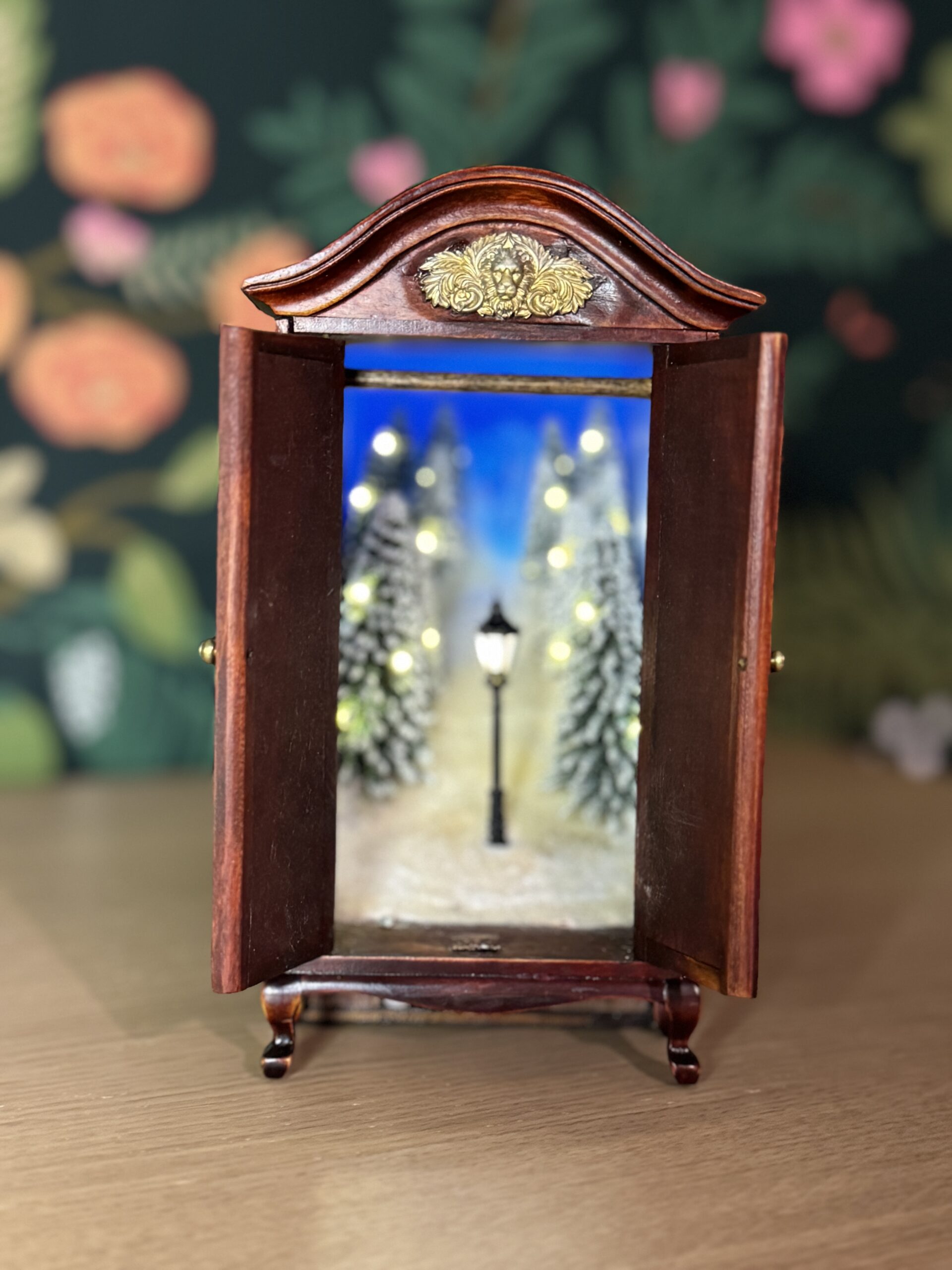 Step Through the Wardrobe: A Narnia-Inspired Book Nook - Little Art ...